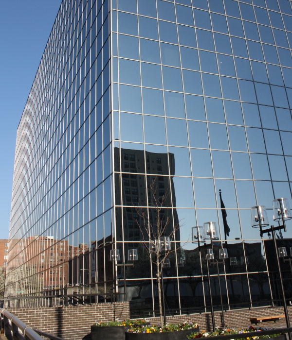 Midwest regional building contractor specializing in glass and glazing ...